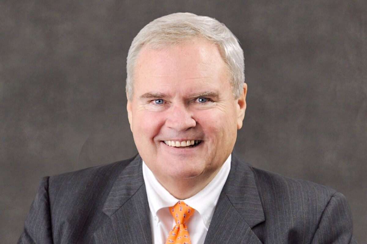 Alumnus recognized for advancing pro bono efforts - Winston College of Law